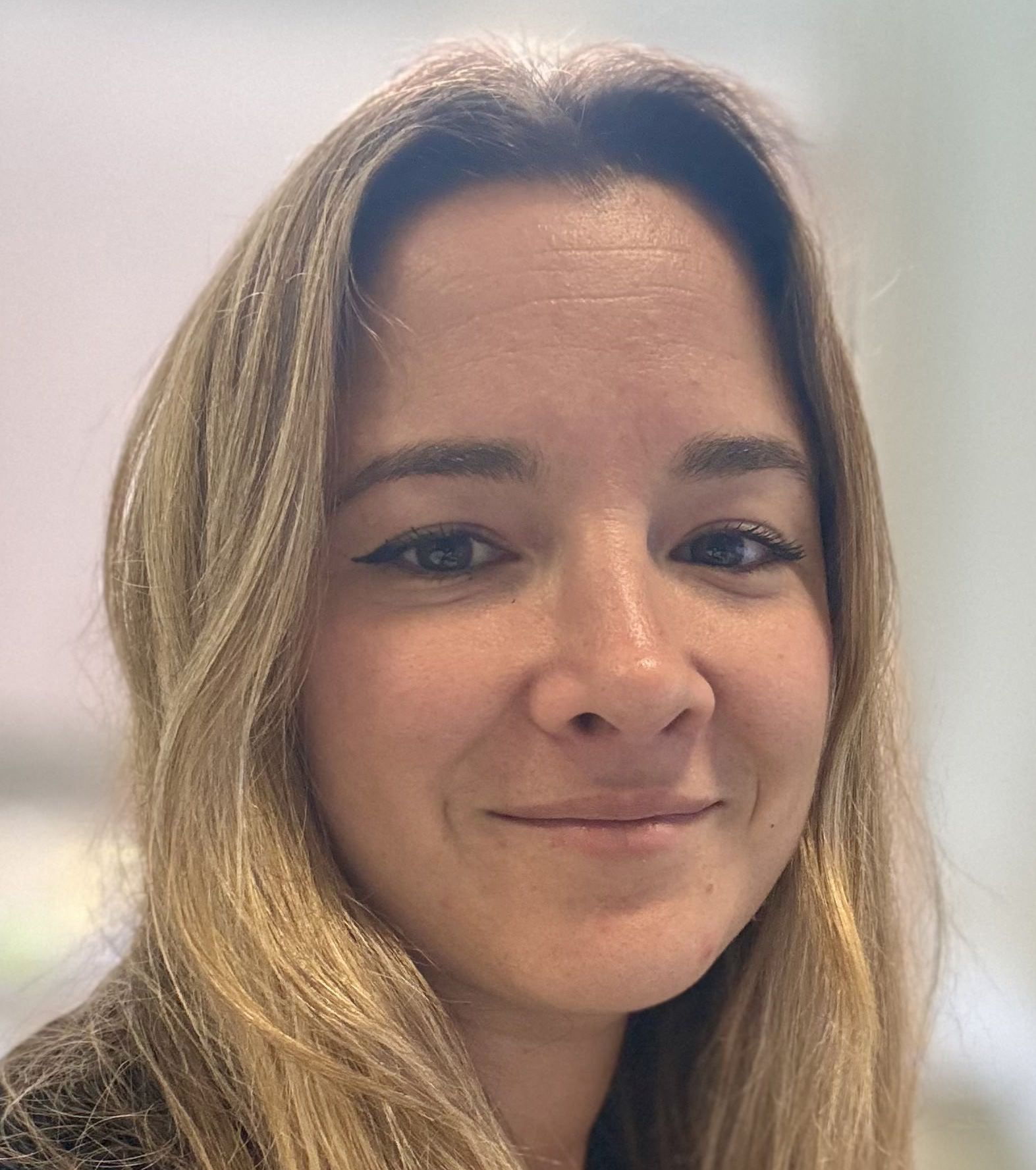 Amparo Saenz, MD - ISPN Guide